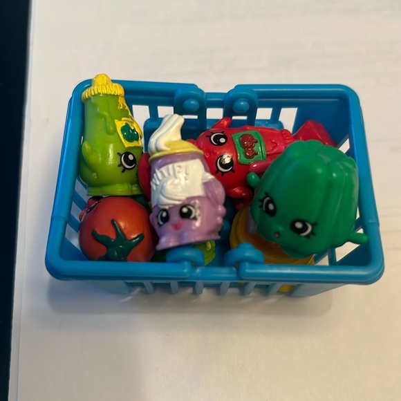 Shopkins | Toys | Shopkins Blue Basket With Figurines | Poshmark